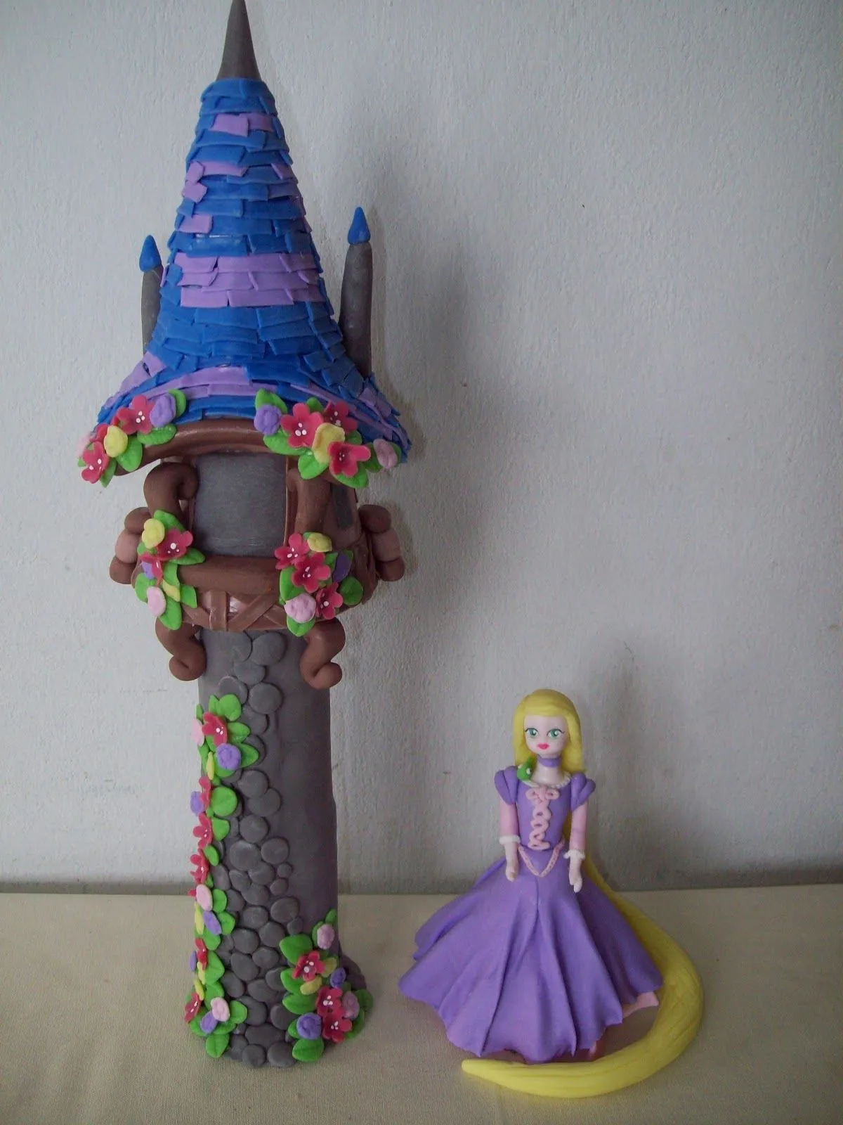 Torre de rapunzel en porcelana fria - Imagui