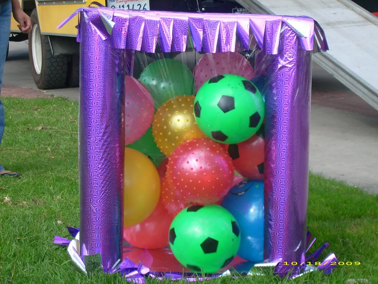 Piñatas de pelota - Imagui