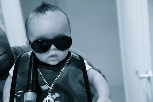 Bebés vestidos de raperos - Imagui