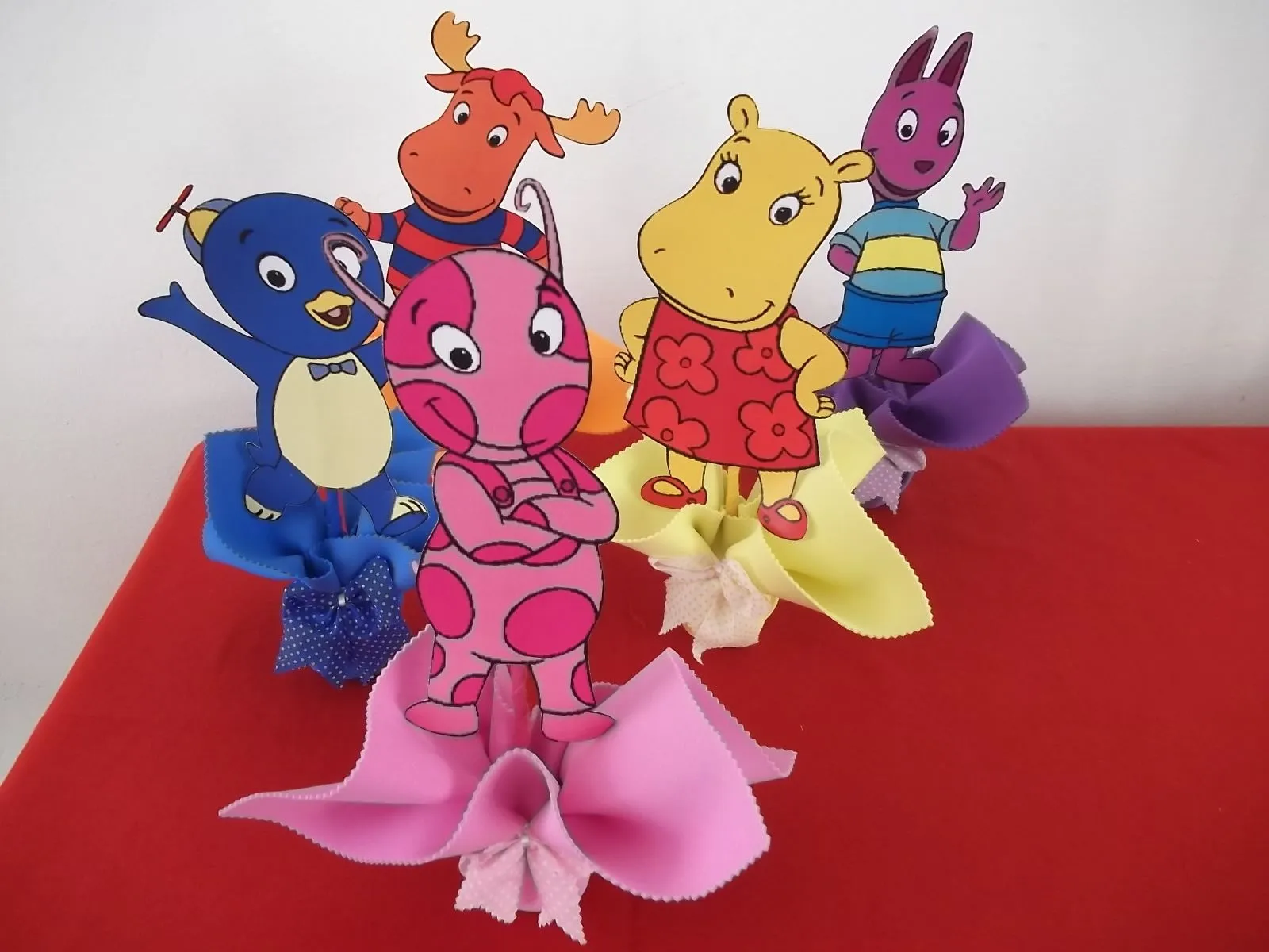 Imagenes De Centro De Mesa De Backyardigans - Imagui