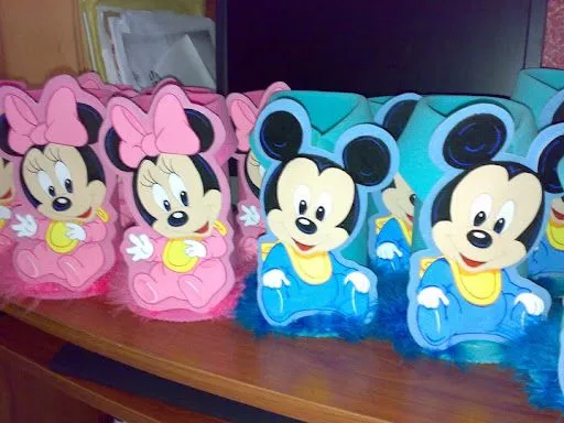 Cotillones de bebé de Mickey Mouse - Imagui