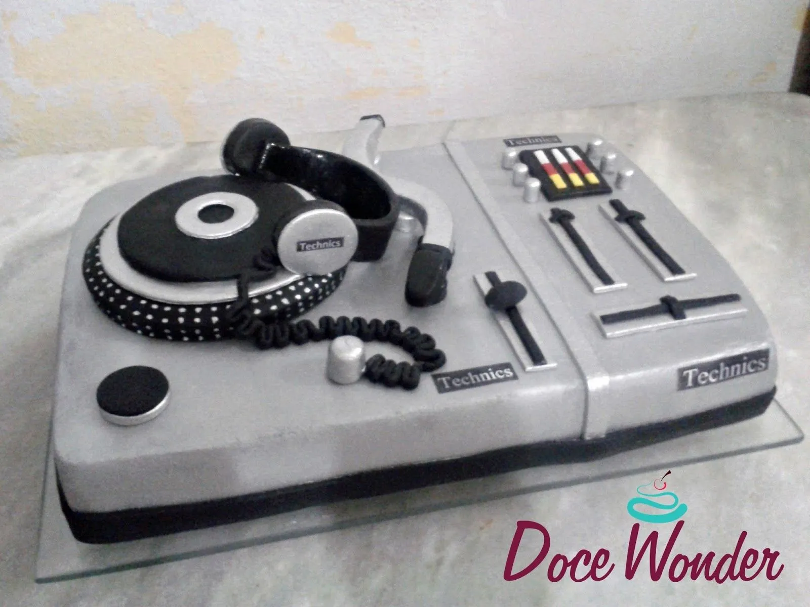 Bolo mesa dj - Imagui