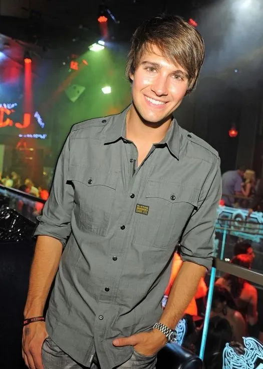 Fotos de James David Maslow de bebé - 2 fotos e imágenes gratis - Imagui