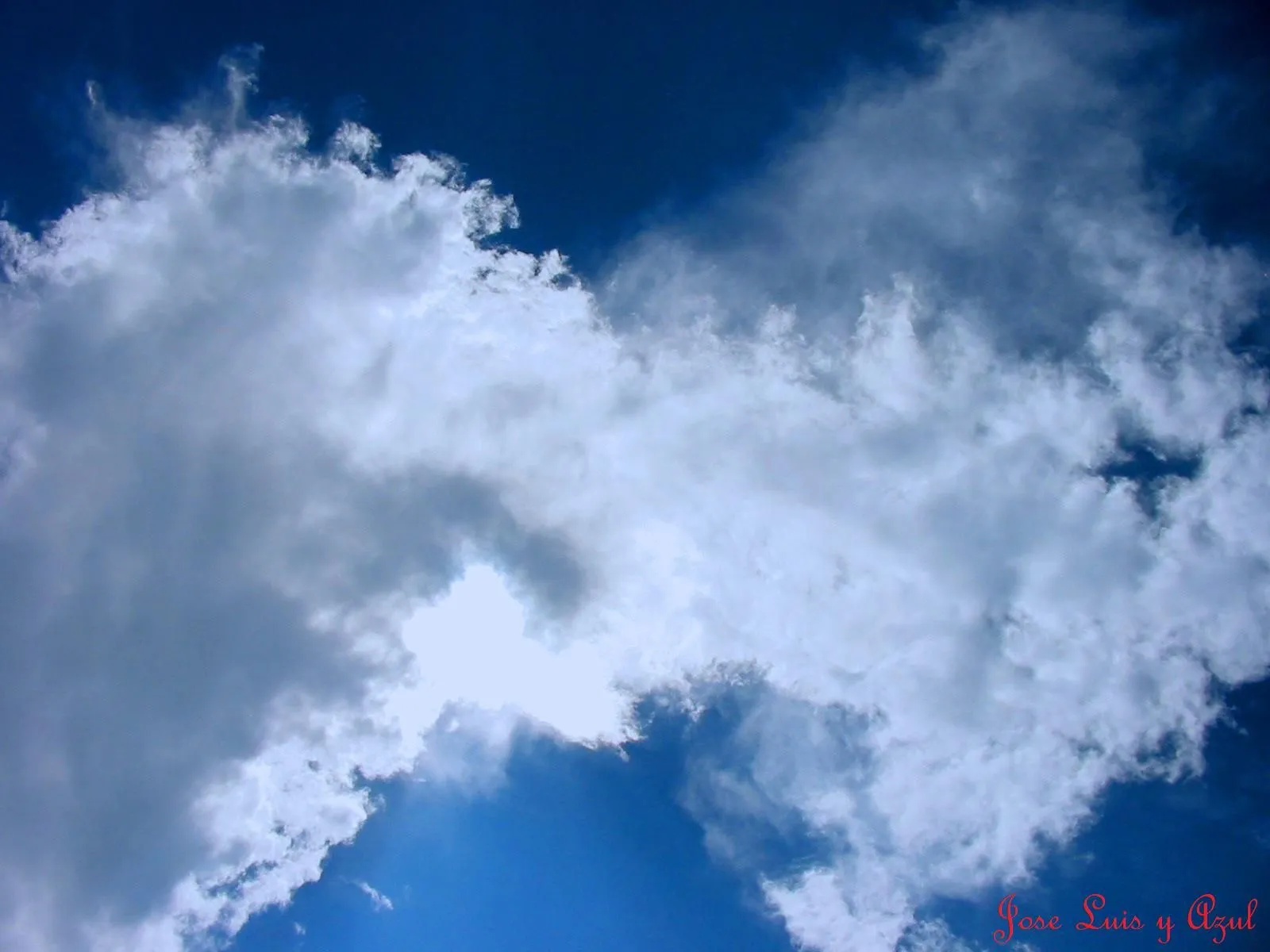 Cielo azul nubes - Imagui