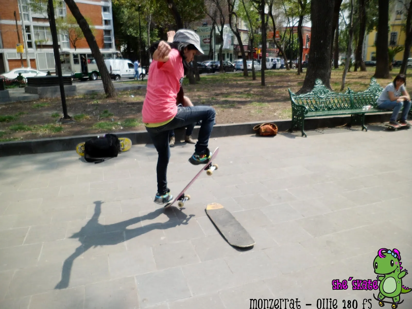 Chava en patineta - Imagui