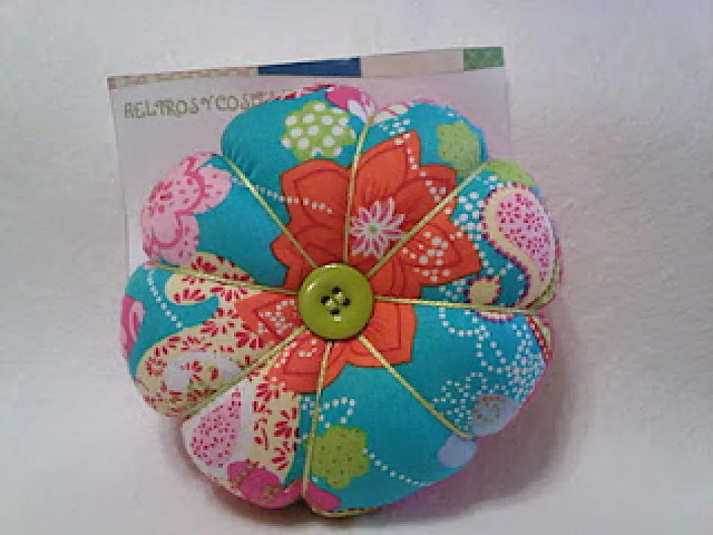 Como hacer un alfiletero de muñeca - Imagui