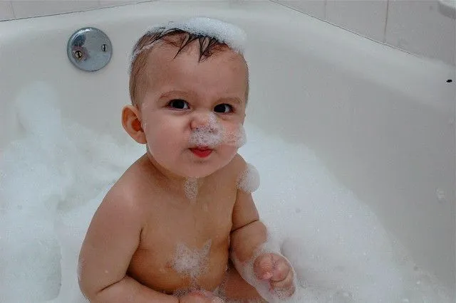 Imágenes de bebés bañándose - 3 fotos e imágenes gratis - Imagui
