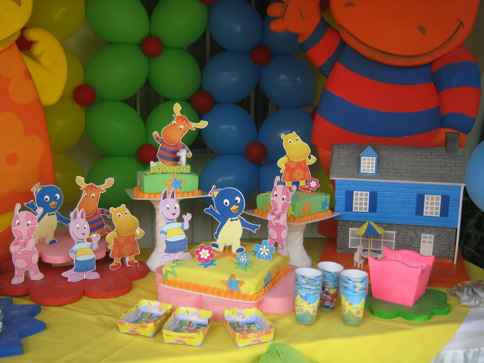 Fiesta de backyardigans - Imagui