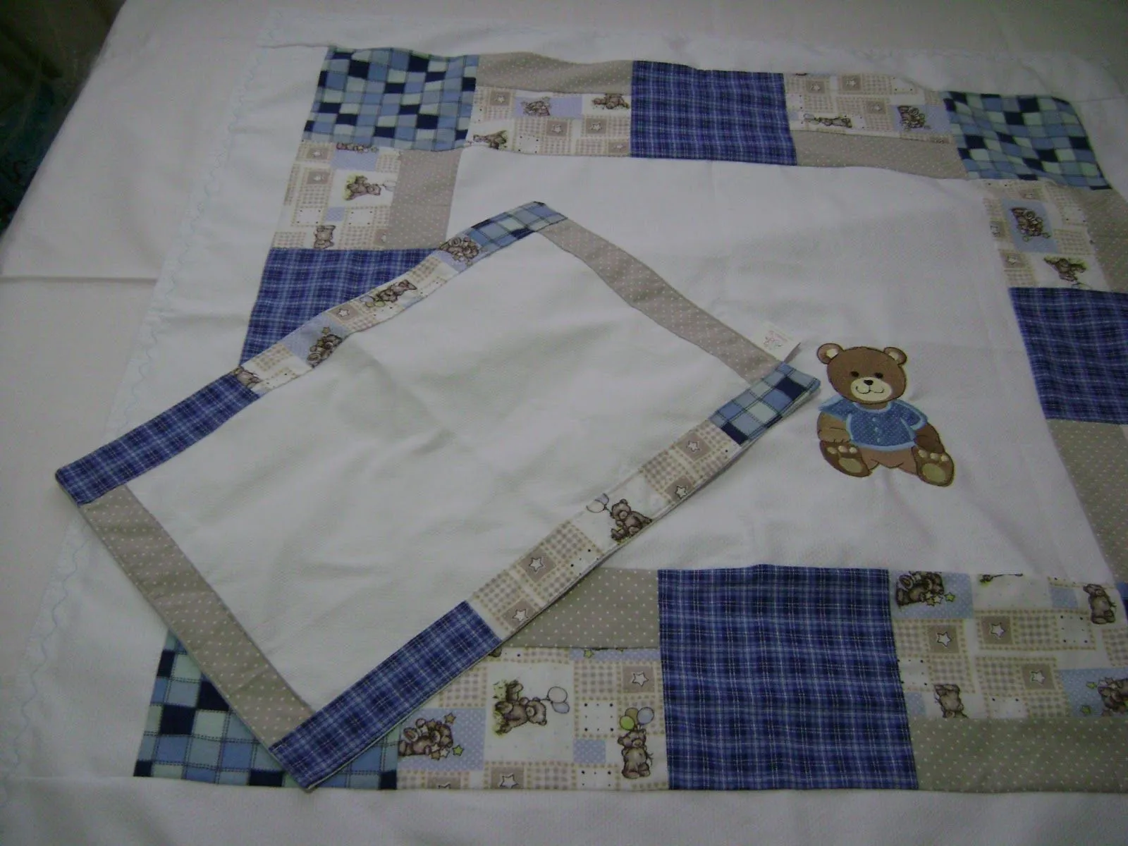 Mantas para bebés en patchwork - Imagui