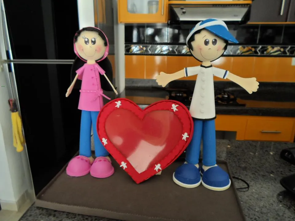 Enamorados en foami - Imagui