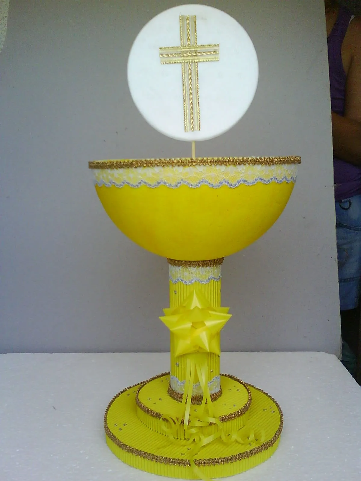 Centro de mesa en goma eva para comunión - Imagui