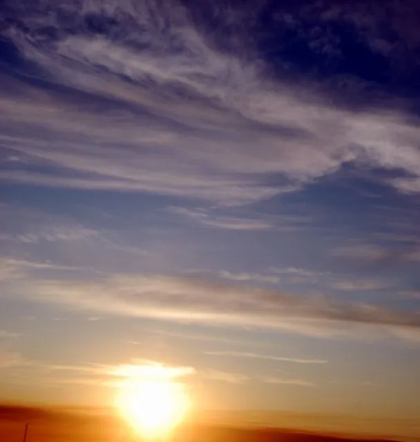 Imagenes de sol entre nubes - Imagui