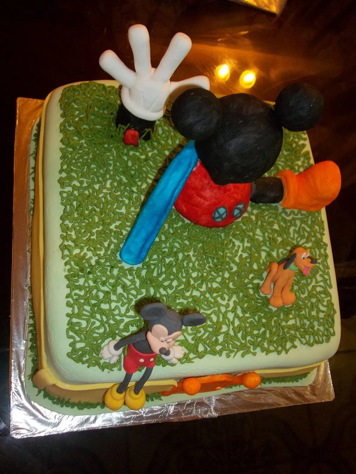 Tortas cuadradas de Mickey Mouse - Imagui