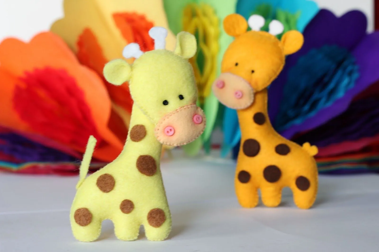 Jirafas en fieltro - Imagui