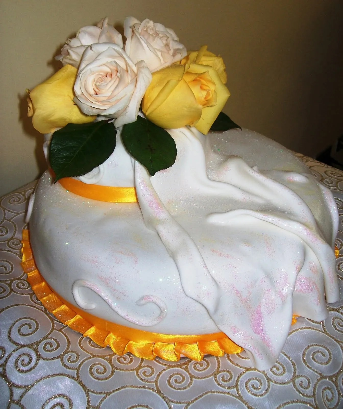 Decoración de tortas con flores naturales - Imagui