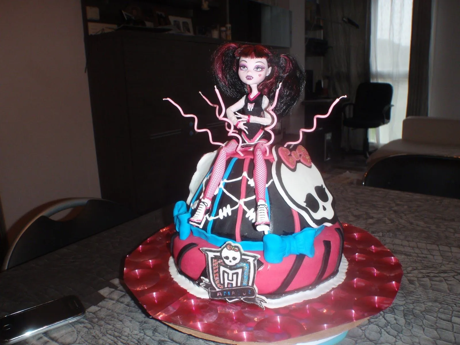 Torta de las monster high - Imagui
