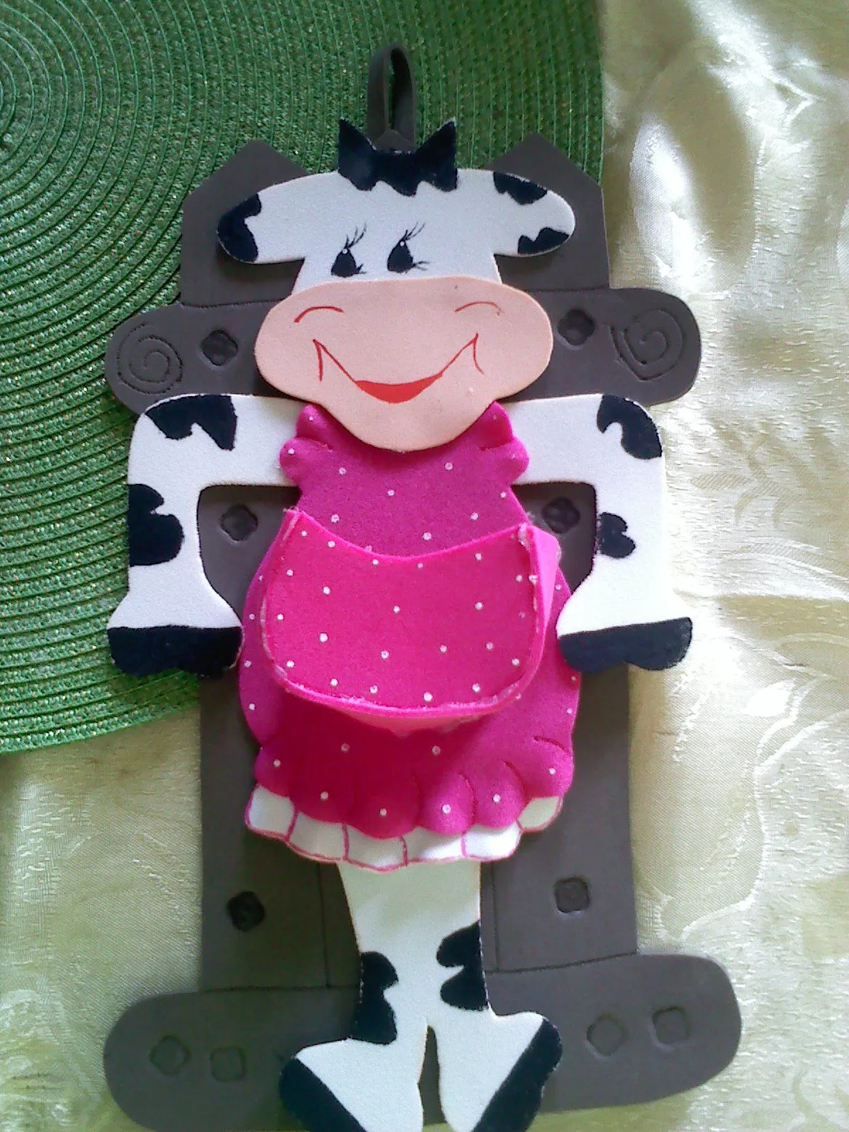 Vaca hecha en foami - Imagui